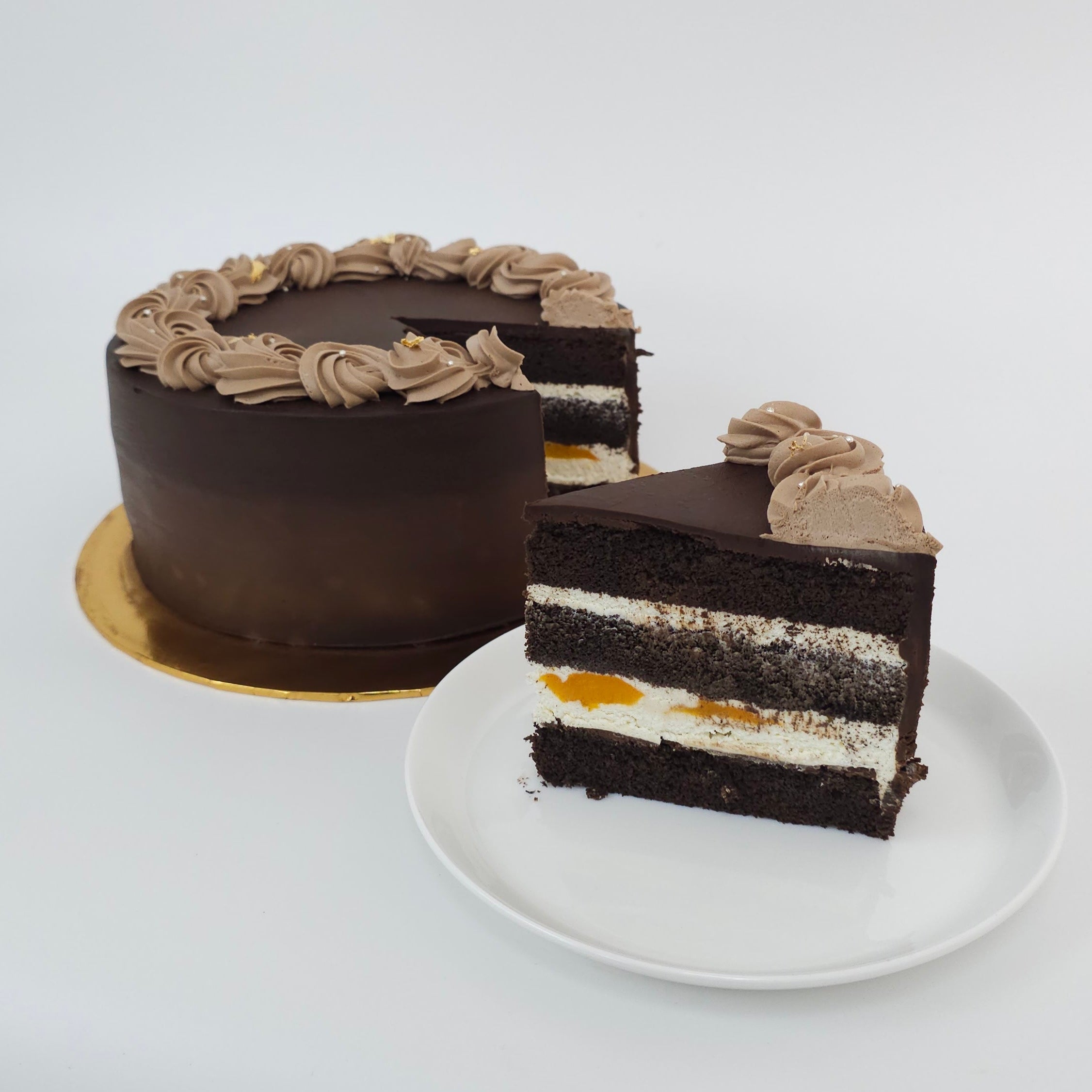 Chocolate Sponge Cake with Peach 8 Inch – ButterJoy